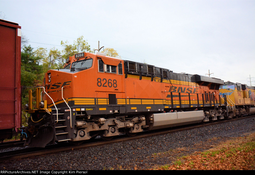 BNSF 8268